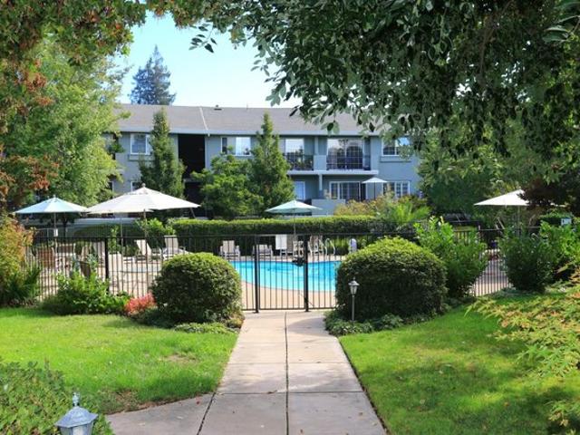 20 Willow Rd Apt 26, Menlo Park, CA 94025