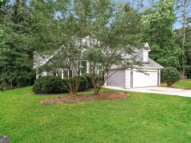 20 Wisteria Boulevard