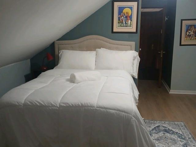 20 x20 Huge furnished Room