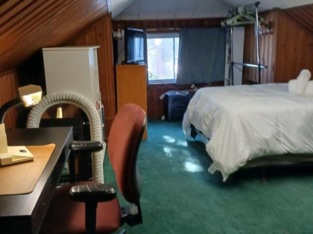 20 x 20 COMFORTABLE Room Near OHARE