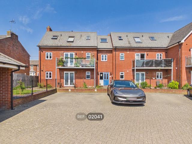 20 Abbey Court, Meyrick Crescent, Colchester CO2, 2 bed flat to rent, £1,100 pcm | PrimeLocation