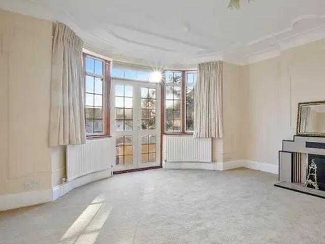 20 Alexander Avenue, Willesden Green, London, NW10 3QT, United Kingdom | 5 bed house for rent #136442922 | Rentberry