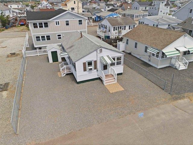 20 Ann Ln, Hampton, NH 03842