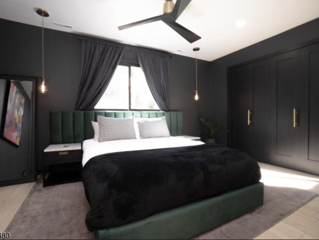 20 Augusta Dr # 3