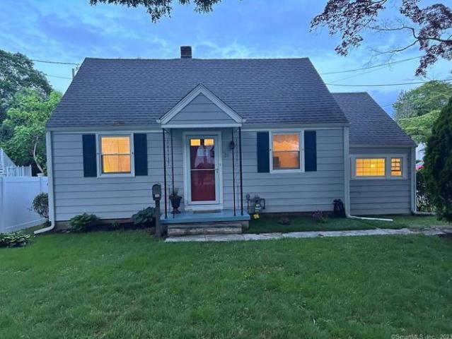 20 Bartlett Ave, Norwalk, CT 06850