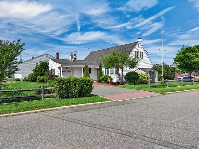 20 Bayview Lane