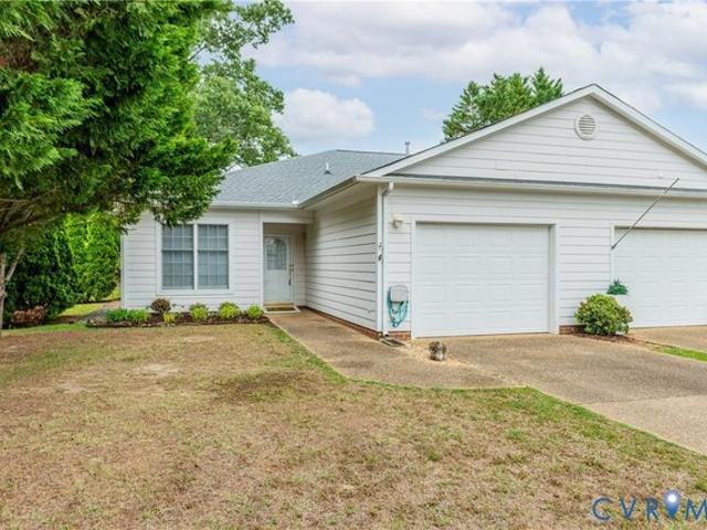20 Bay Ct, Kilmarnock, VA 22482