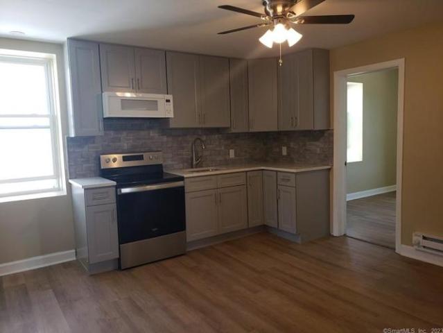 20 Bennett Ave #2, Waterbury, CT 06708