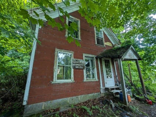20 Bennett St, Bridgton, ME 04009