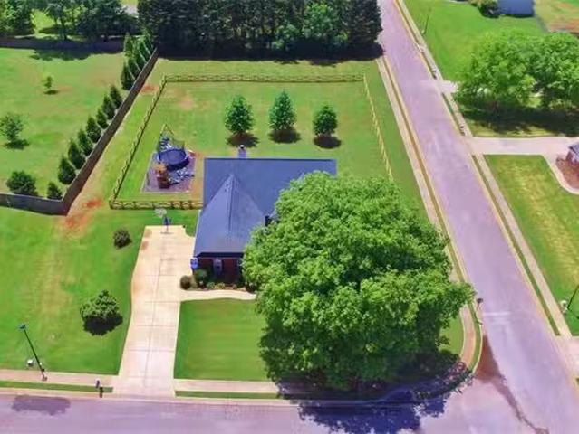 20 BEDFORD FALLS CT, JEFFERSON, GA 30549 Single Family Residen.