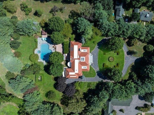 20 bedroom, Old Westbury NY 11568 103623108