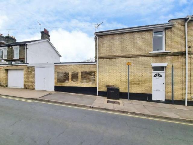 2 Bedroom Flat