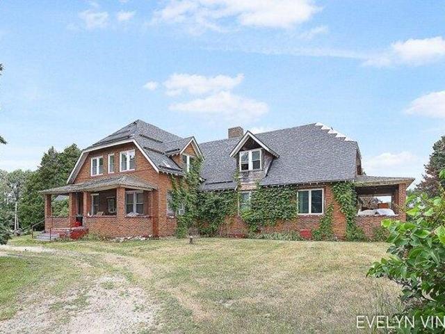 20 bedroom, Hart MI 49420 LS93009318