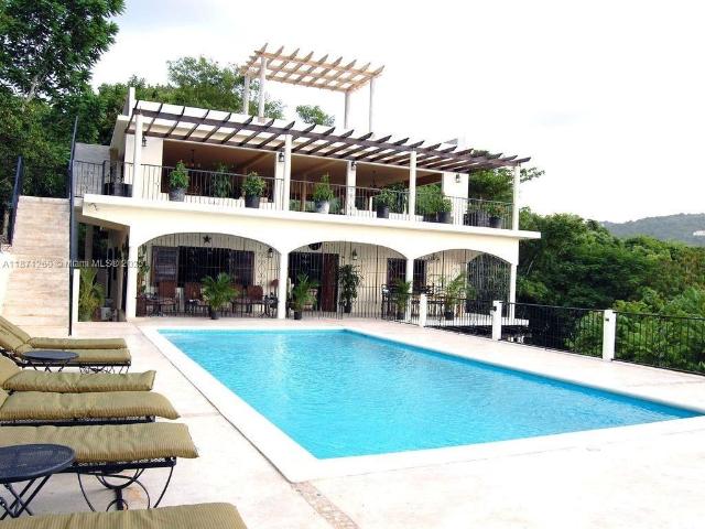 20 bedroom luxury Villa for sale in Stannards, New York
