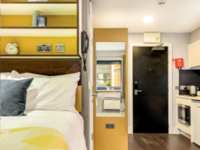 20 Bedroom Shared Living/roommate Leeds Leeds LS90563841