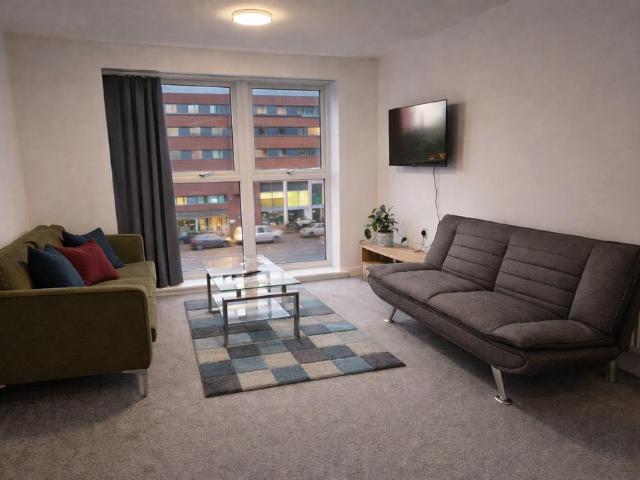 20 Belgrave Middleway, City Centre. 1 bed flat to rent £1,050 pcm £242 pw