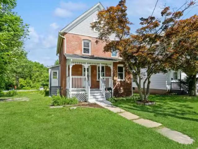 20 BERLIN CT, MIDDLETOWN, CT 06457 Single Family Residence For.