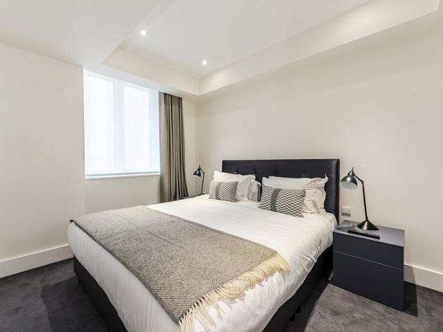 20 Bolingbroke Road,, W14