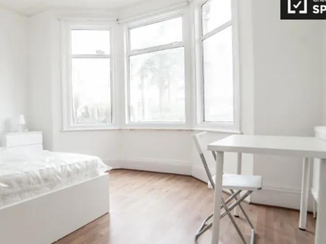 20 Boundary Road, London, N22 6AD, United Kingdom | Room for rent #3424998 | Rentberry
