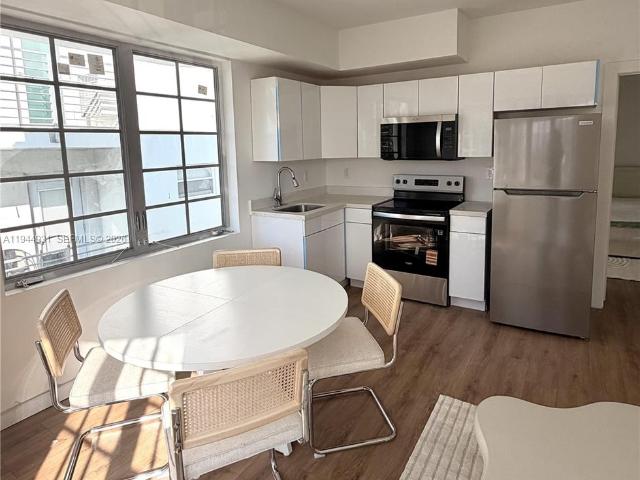 20 BR, 20 BA Apartment 1525 Euclid Avenue, Miami Beach, FL 33139
