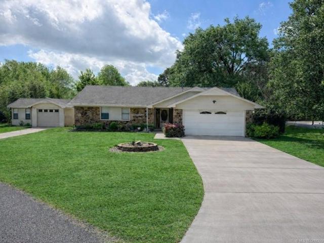 20 Brookwood Dr, Eufaula, OK 74432