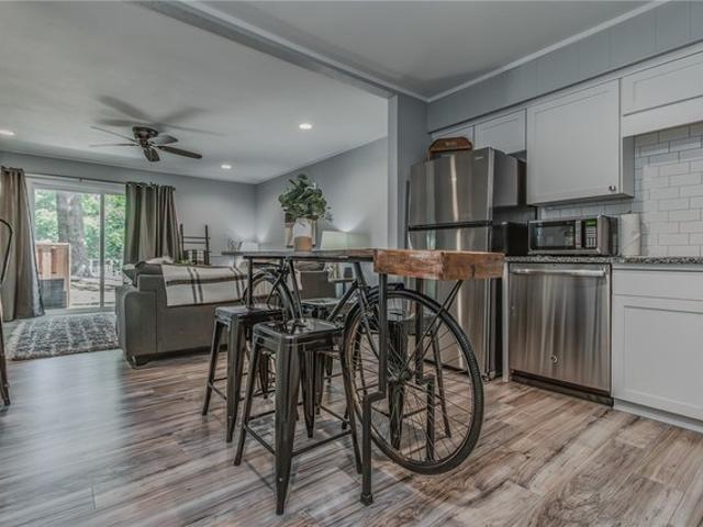20 Britten Cir, Bella Vista, AR 72715