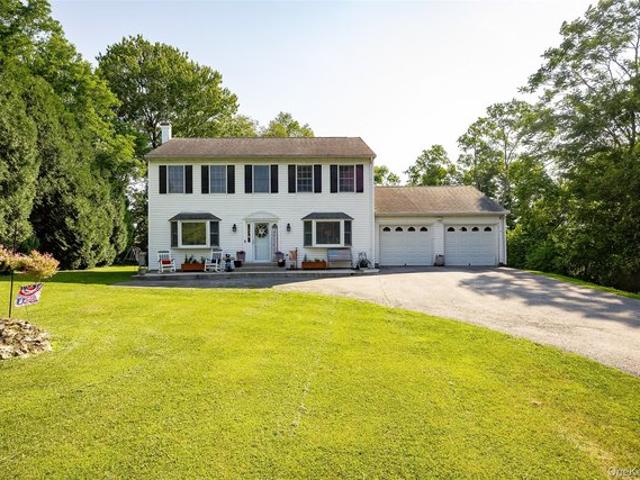 20 Cary Rd, Hyde Park, NY 12538