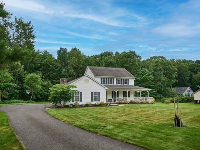 20 Carriage Ln, South Hadley, MA 01075