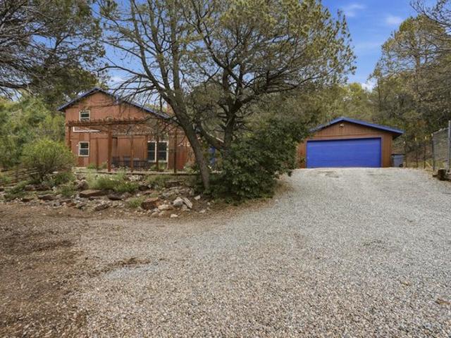 20 Cedar Hill Dr, Cedar Crest, NM 87008