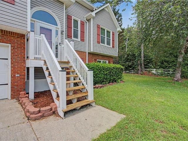 20 Charleston Pkwy