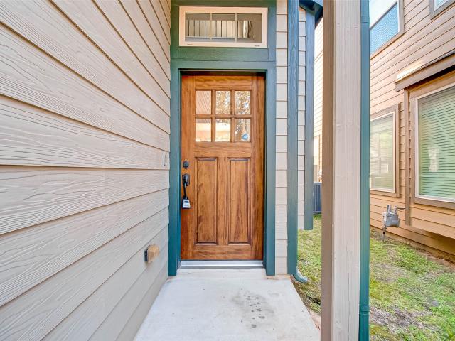 20 Cheswood Manor Court