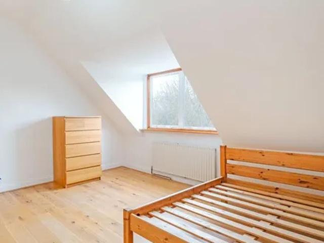 20 Christchurch Avenue, Brondesbury Park, London, NW6 7QN, United Kingdom | 2 bed apartment for rent #140398224 | Rentberry