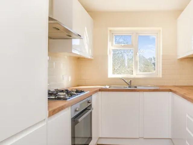 20 Church Avenue, London, DA14 6BU, United Kingdom | 2 bed apartment for rent #165536592 | Rentberry