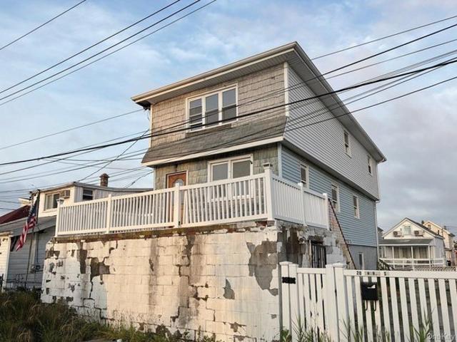 20 Church St, Howard Beach, NY 11414
