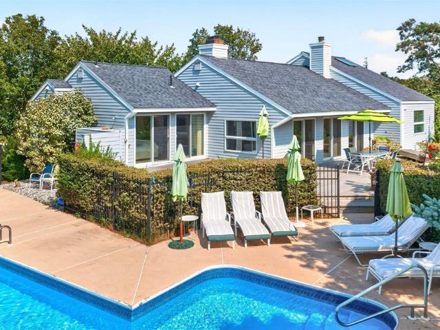 20 Cormorant Road