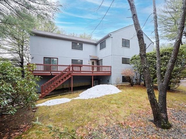 20 Country Club Ln Unit D, Milford, MA 01757