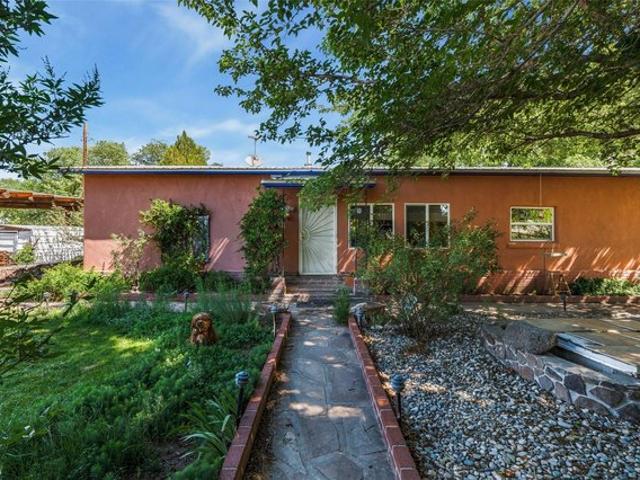 20 County Road 129, Hernandez, NM 87537