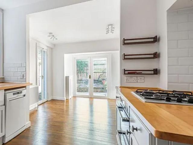 20 Courtenay Street, London, SE11 5PQ, United Kingdom | 4 bed townhouse for rent #139621793 | Rentberry