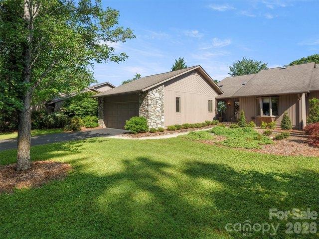 20 Clubside Dr, Asheville, NC 28804