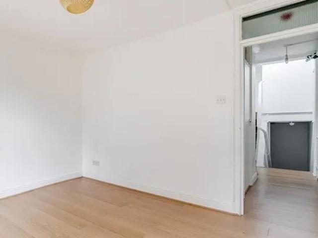 20 Croxley Road, London, W9 3HH, United Kingdom | 4 bed duplex for rent #140800154 | Rentberry
