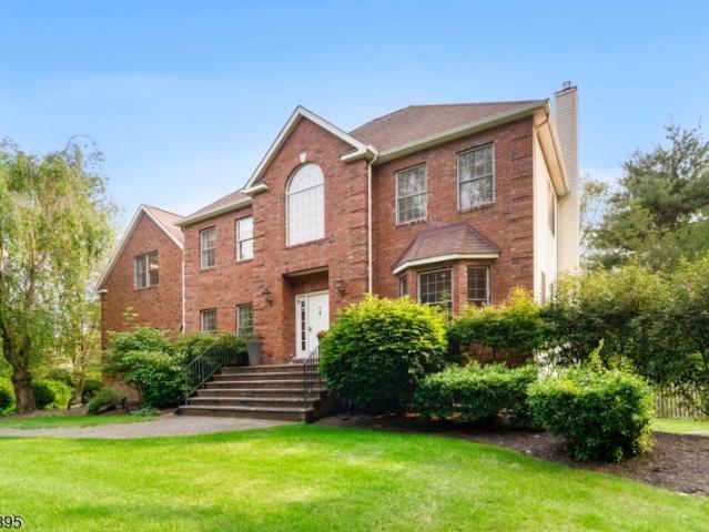 20 Crestview Ln