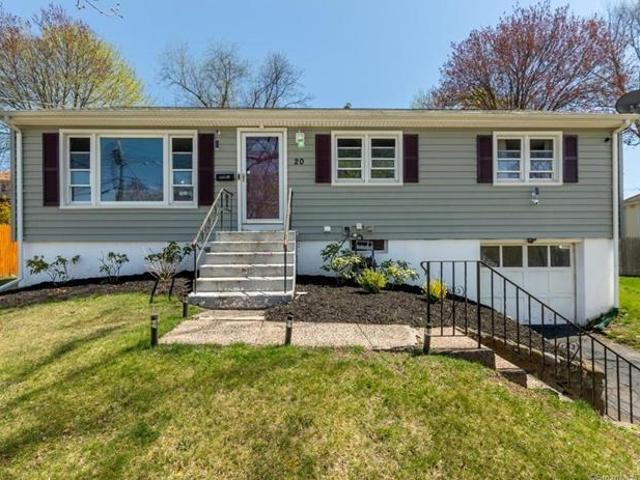20 Daniel Rd, West Haven, CT 06516