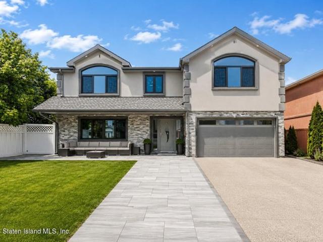 20 Dawson Cir, Staten Island, NY 10314