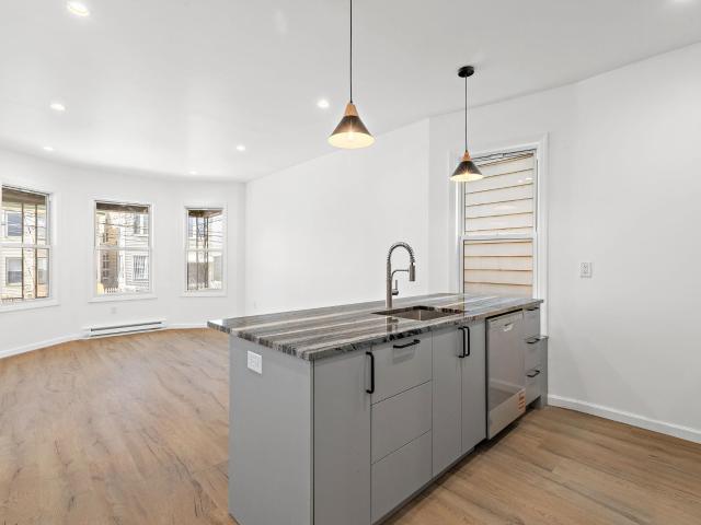 20 Delaware Ave # 2