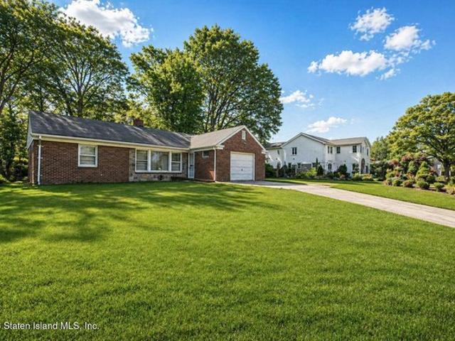 20 Delphine Ter, Staten Island, NY 10305