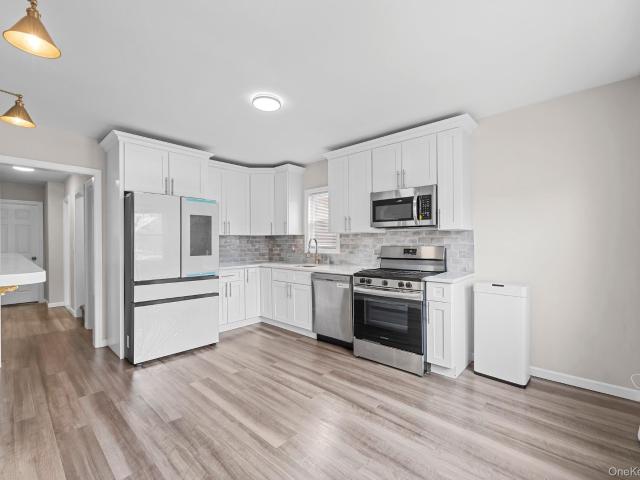 20 Dewitt St, Valley Stream, NY 11580 | MLS #981581 | Compass