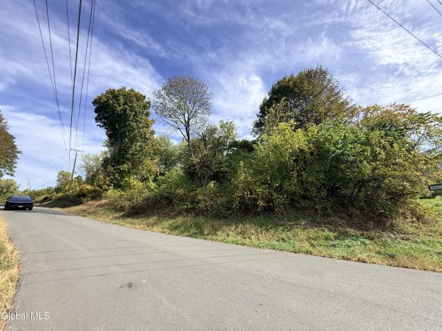 20 Dusenberry Ln, Brunswick, NY 12180 | MLS #202527
