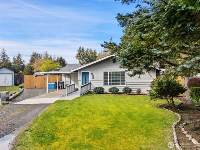 20 E Oak Place
