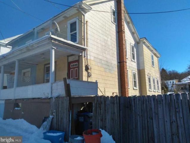 20 E High St, Coaldale, PA 18218