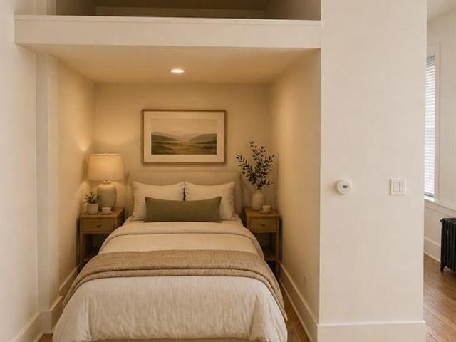 20 E Lawrence Street # 2C